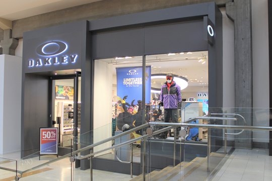 Oakley - The Bellevue Collection